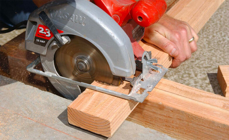 How to Use a Circular Saw Without a Table: Master the Essential Techniques