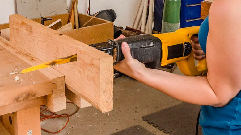 Circular Saw vs Reciprocating Saw: Ultimate Guide to Choose the Right Tool